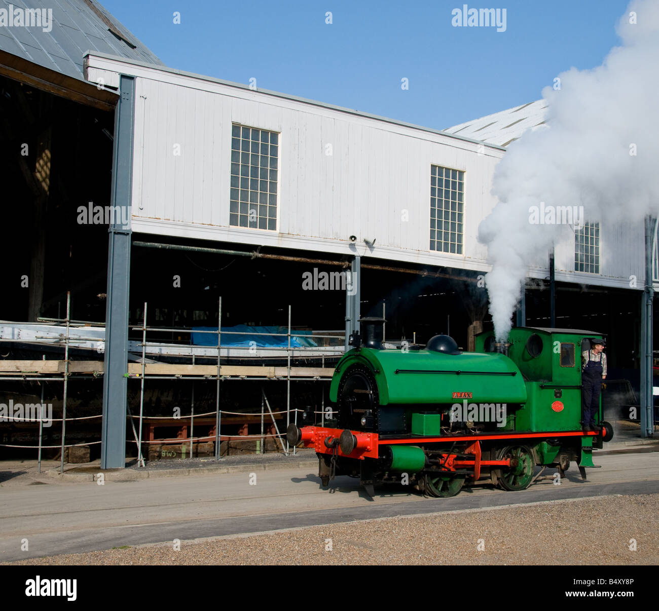Saddle tank locomotive hi-res stock photography and images - Alamy
