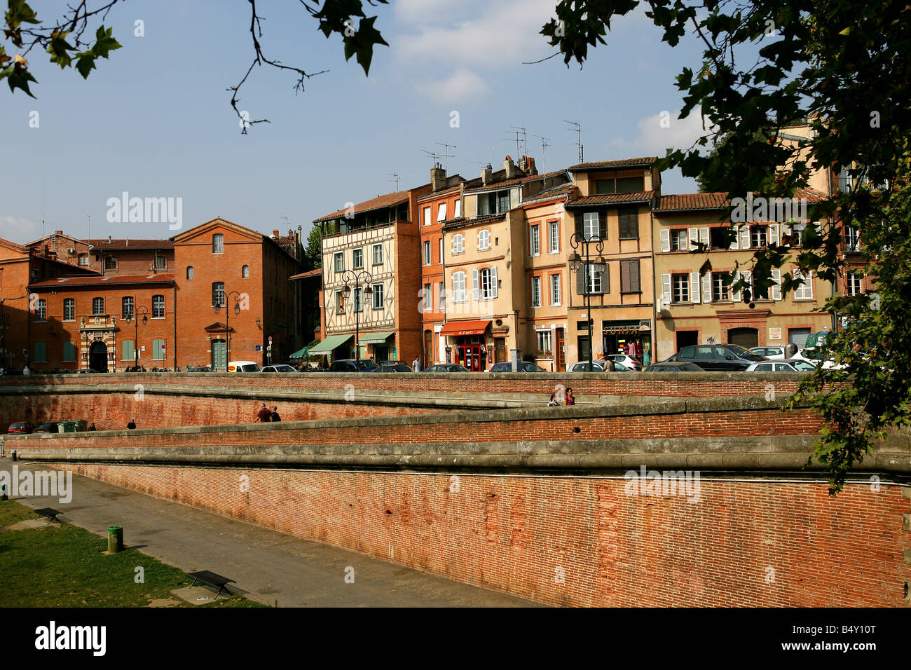 Pathway with building in background Stock Photo - Alamy