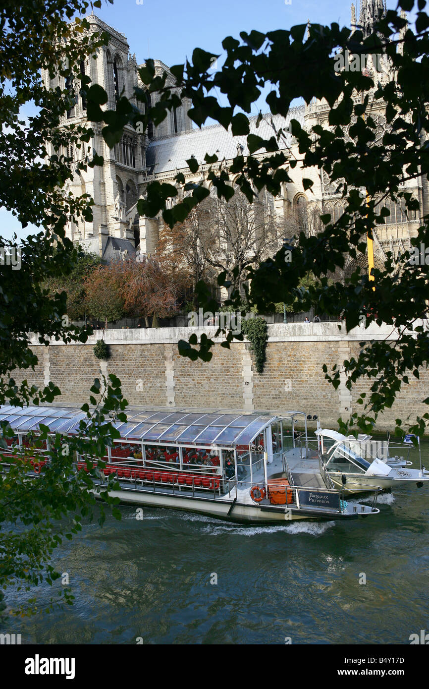 boat cruise on the Seine river Stock Photo - Alamy