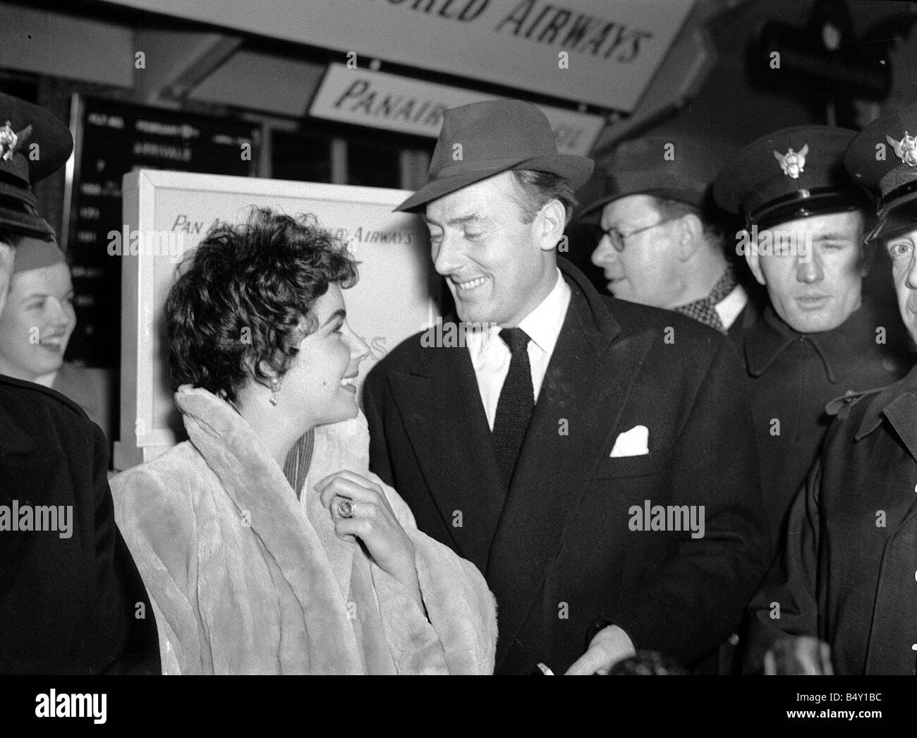 Elizabeth taylor michael wilding 1952 Black and White Stock Photos ...