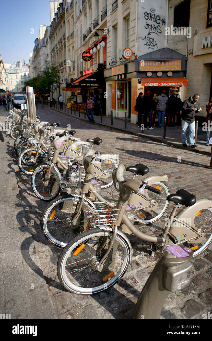 Bicycles of Paris Stock Photo - Alamy