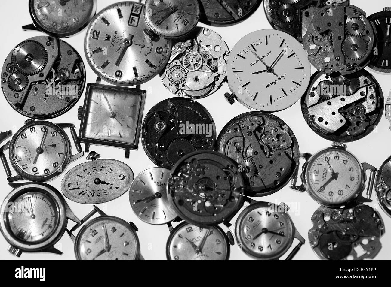 Large clock faces hi-res stock photography and images - Alamy