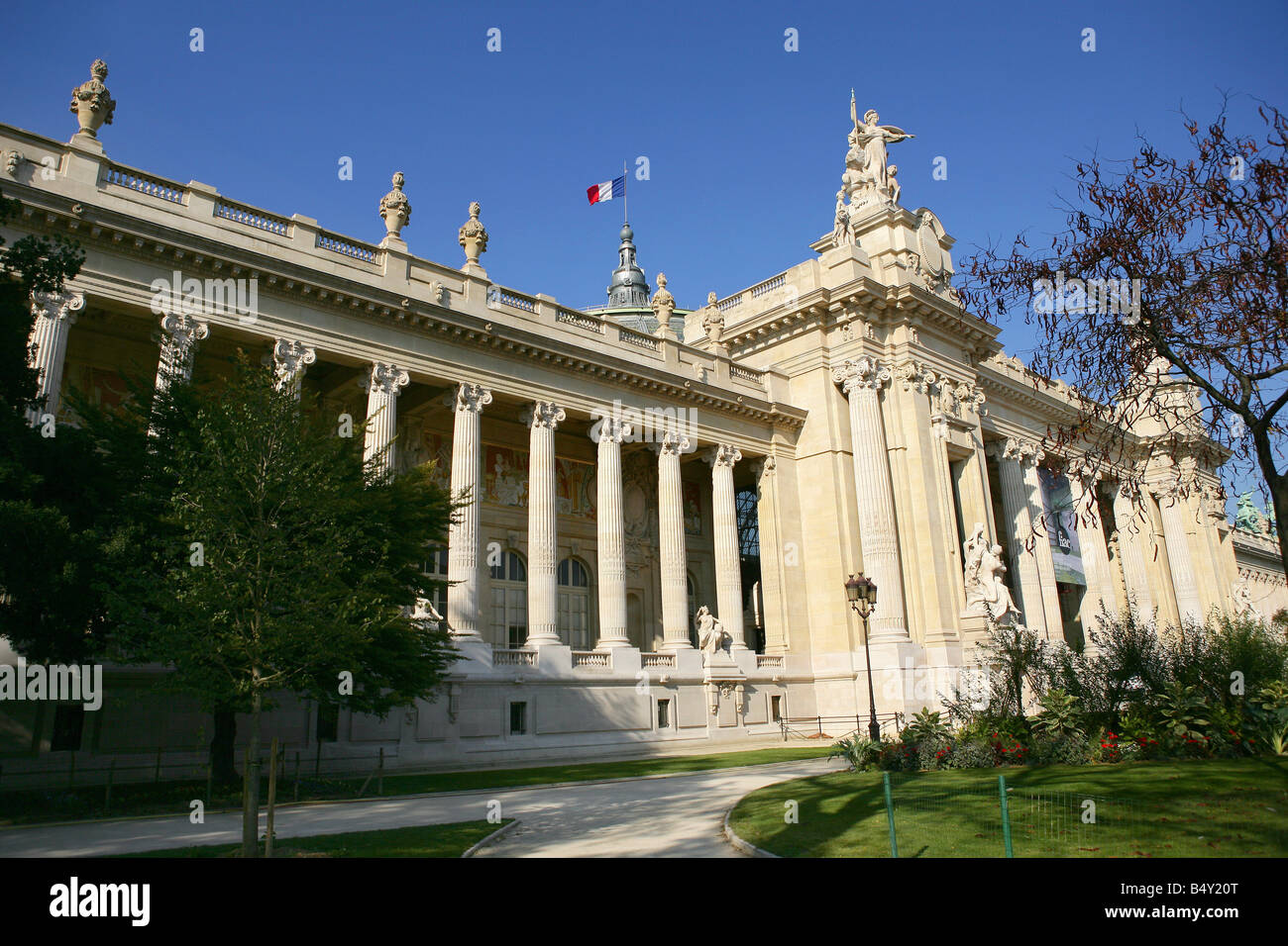 Grand Palais - Museum of sciences Stock Photo - Alamy