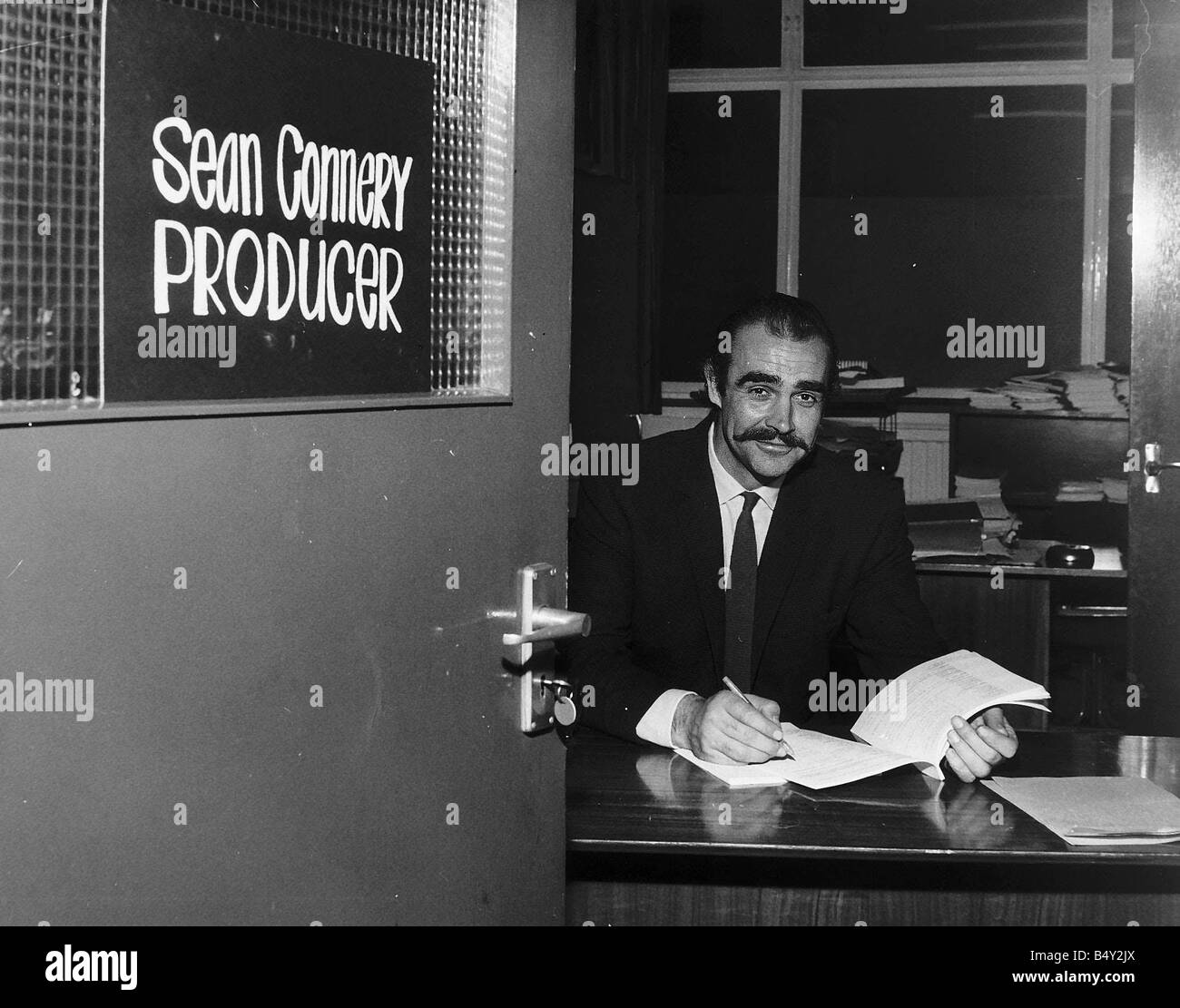 Sean Connery Actor in role as film producer Stock Photo - Alamy