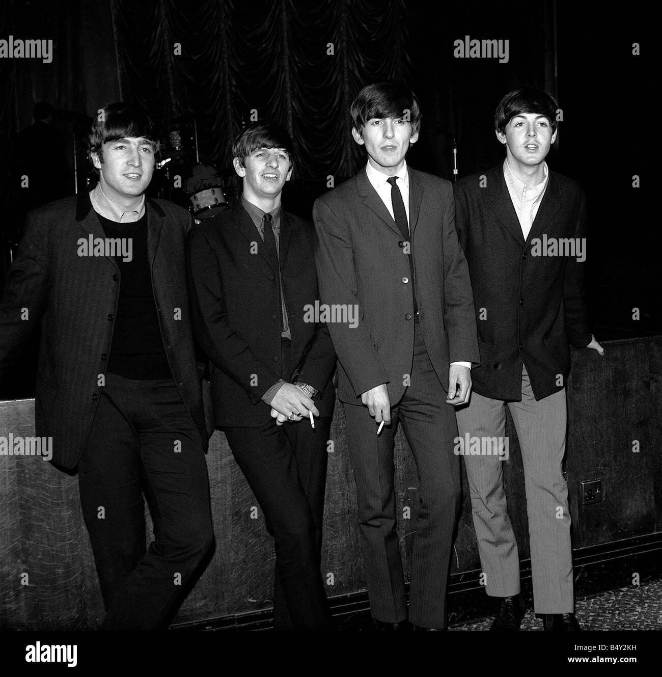 Beatles pop group 1963 ringo hi-res stock photography and images - Alamy