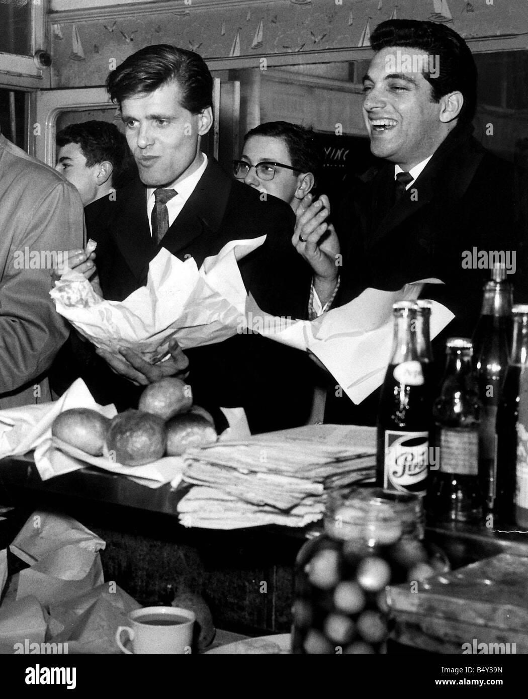 Ronnie singer Black and White Stock Photos & Images - Alamy