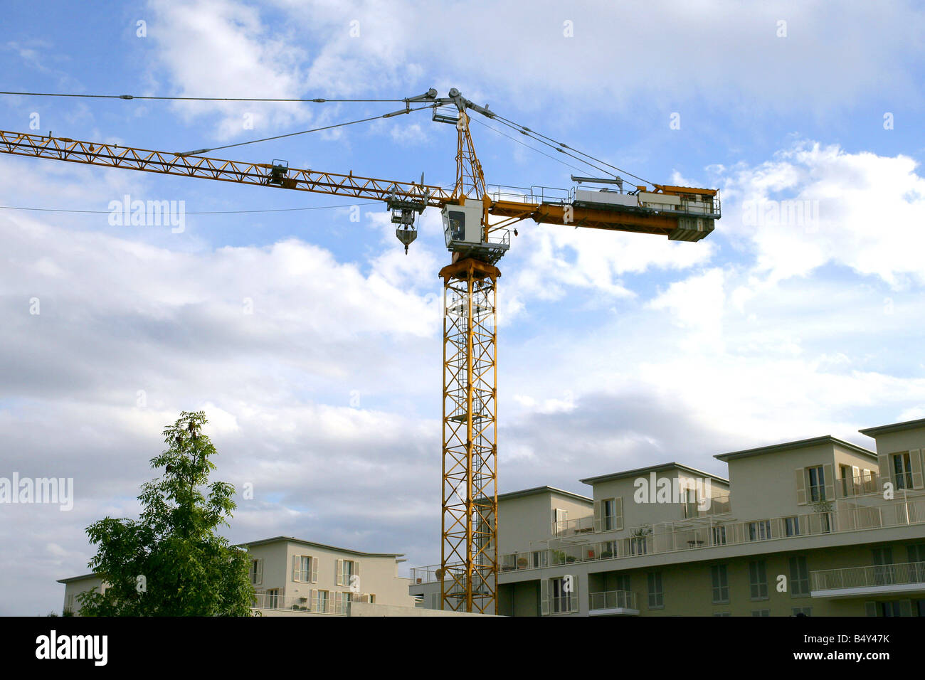 crane and buildings Stock Photo - Alamy