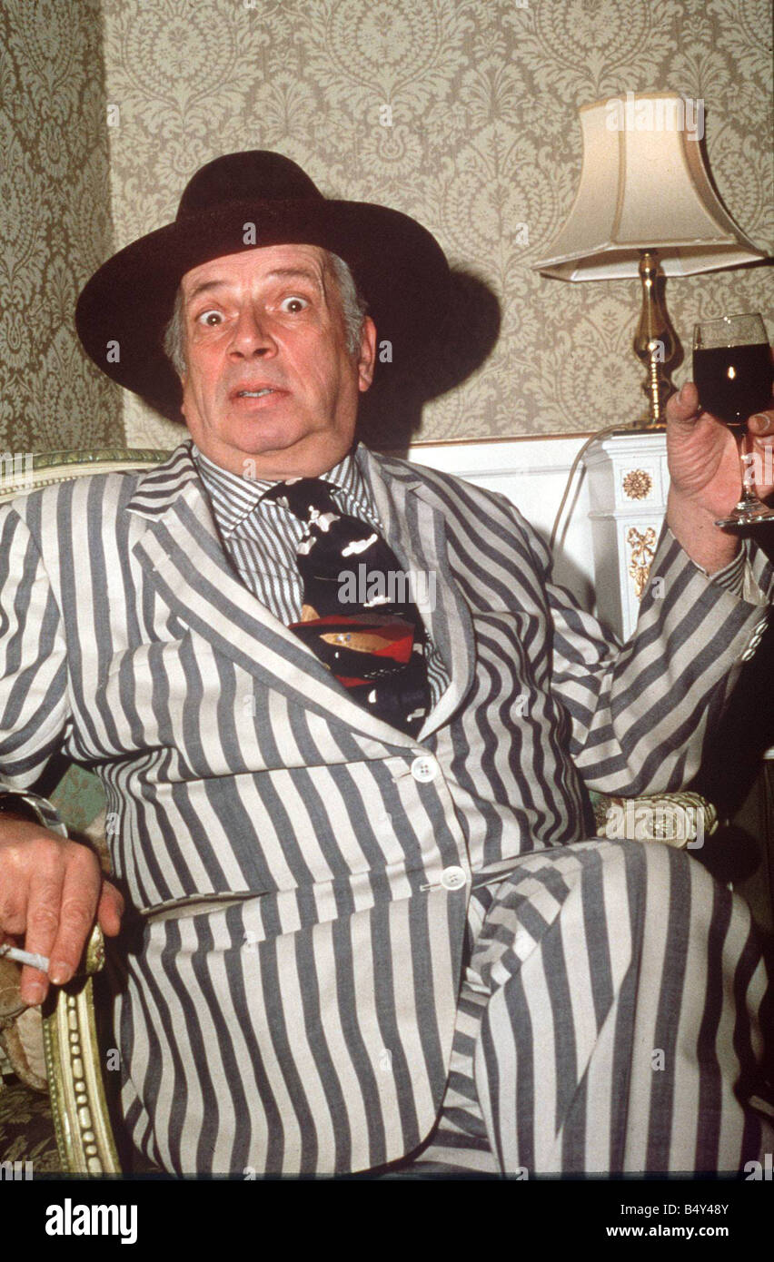 George Melly at the Piccadilly Theatre December 1987 for a Terrence ...