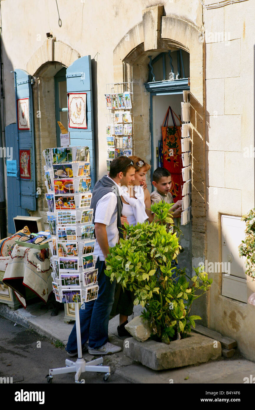 family in a souvenir shop Stock Photo - Alamy