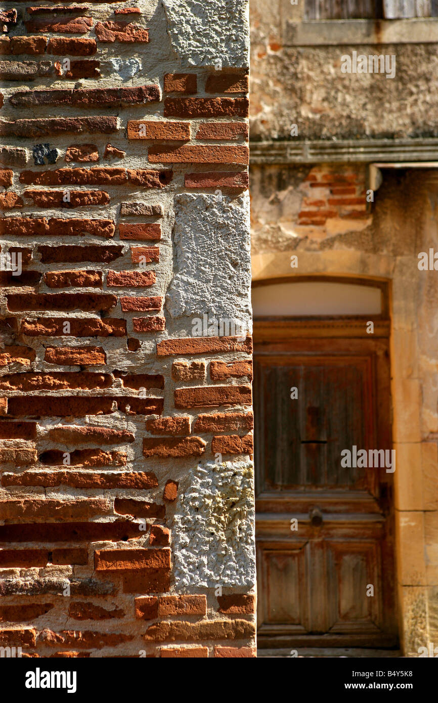 Ruined brick wall Stock Photo - Alamy