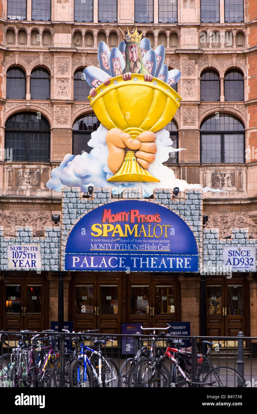Palace theatre cambridge circus london hi-res stock photography and ...
