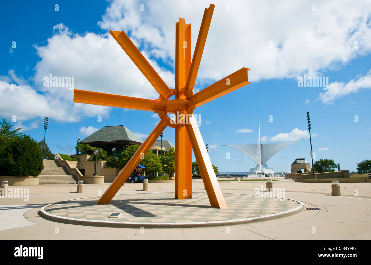 Downtown Milwaukee Art Sculpture "The Calling Stock Photo - Alamy