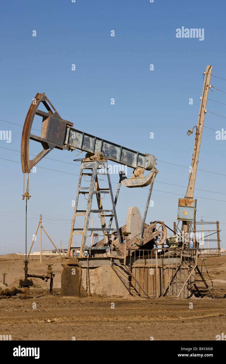 Turkmenistan gas rig hi-res stock photography and images - Alamy