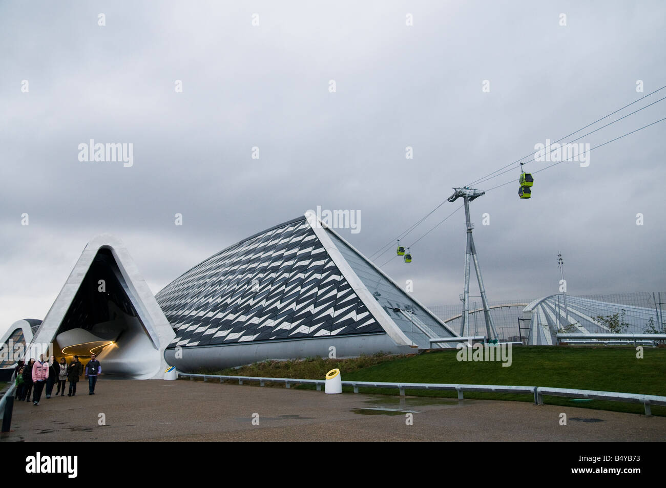 Zaha hadid bridge zaragoza hi-res stock photography and images - Alamy