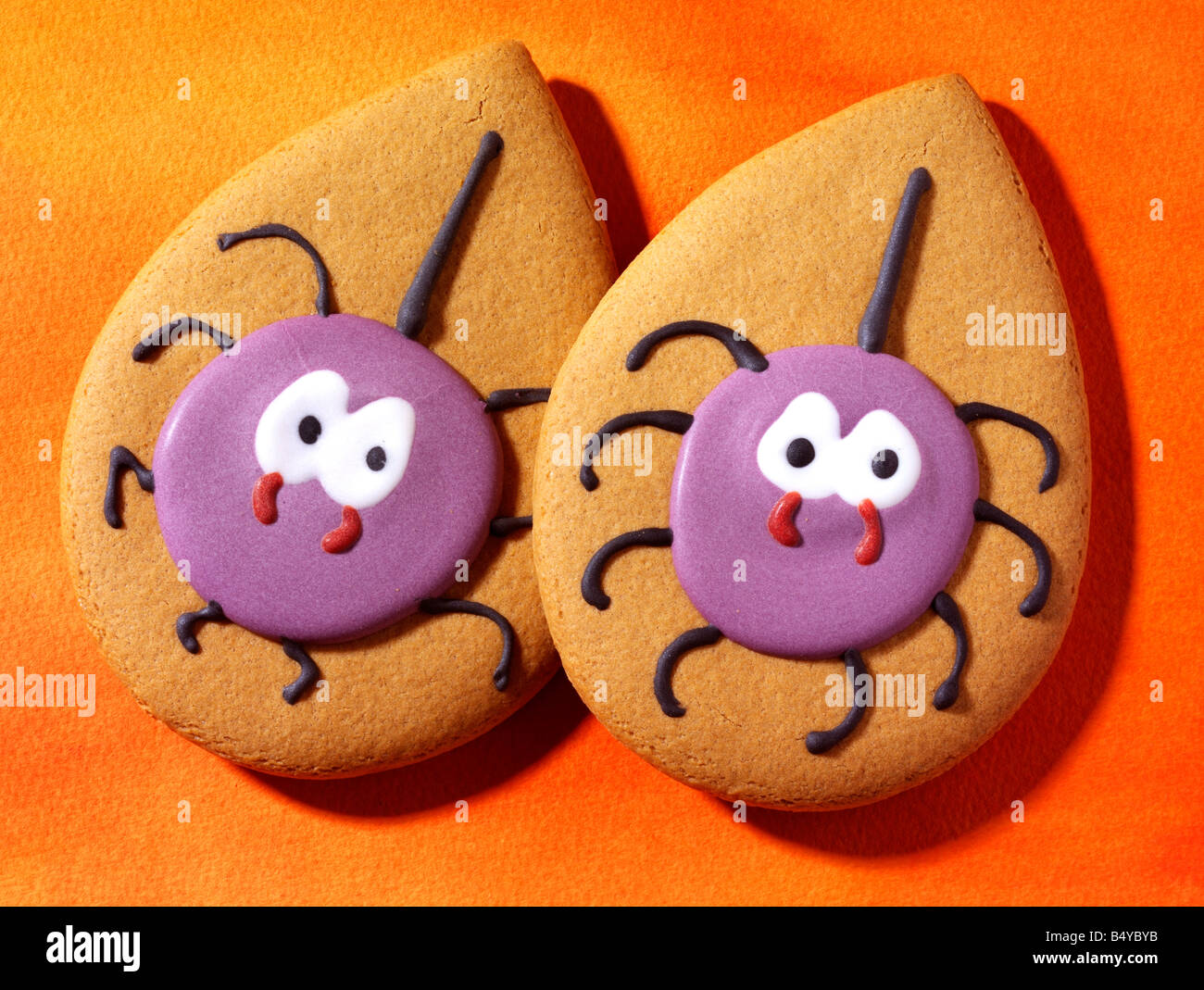 HALLOWEEN SPIDER BISCUITS OR COOKIES Stock Photo - Alamy