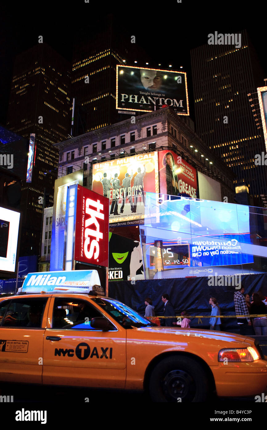 Times Square Taxi Stock Photo - Alamy