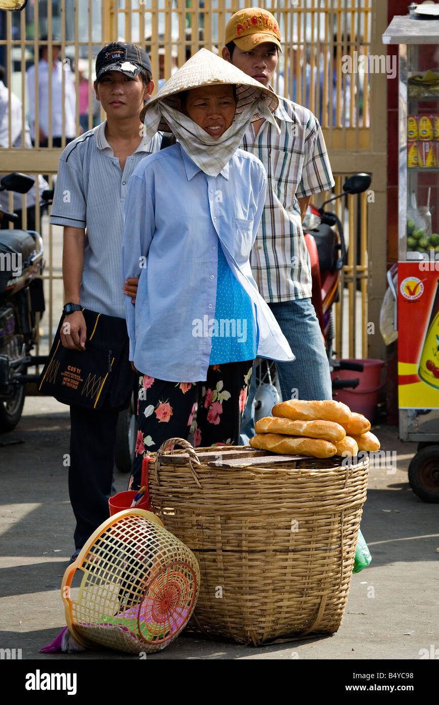 Bread bus hi-res stock photography and images - Alamy