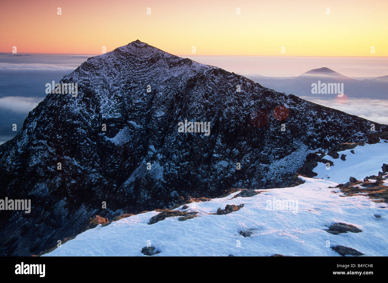 Snowdon from Crib y Ddysgl Snowdonia sunset North Wales Stock Photo - Alamy