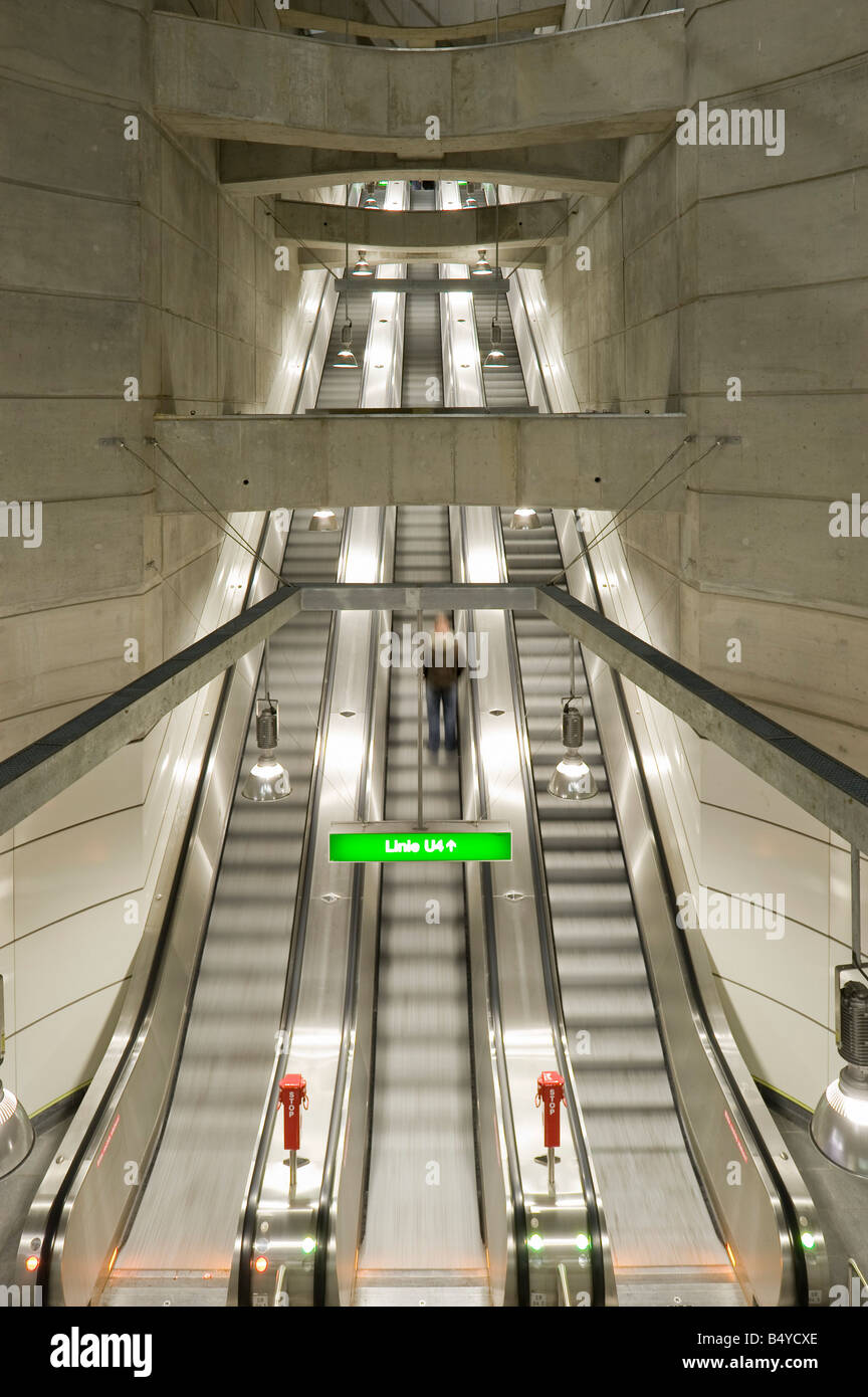 Vienna Subway Line U2 Schottenring Stock Photo - Alamy