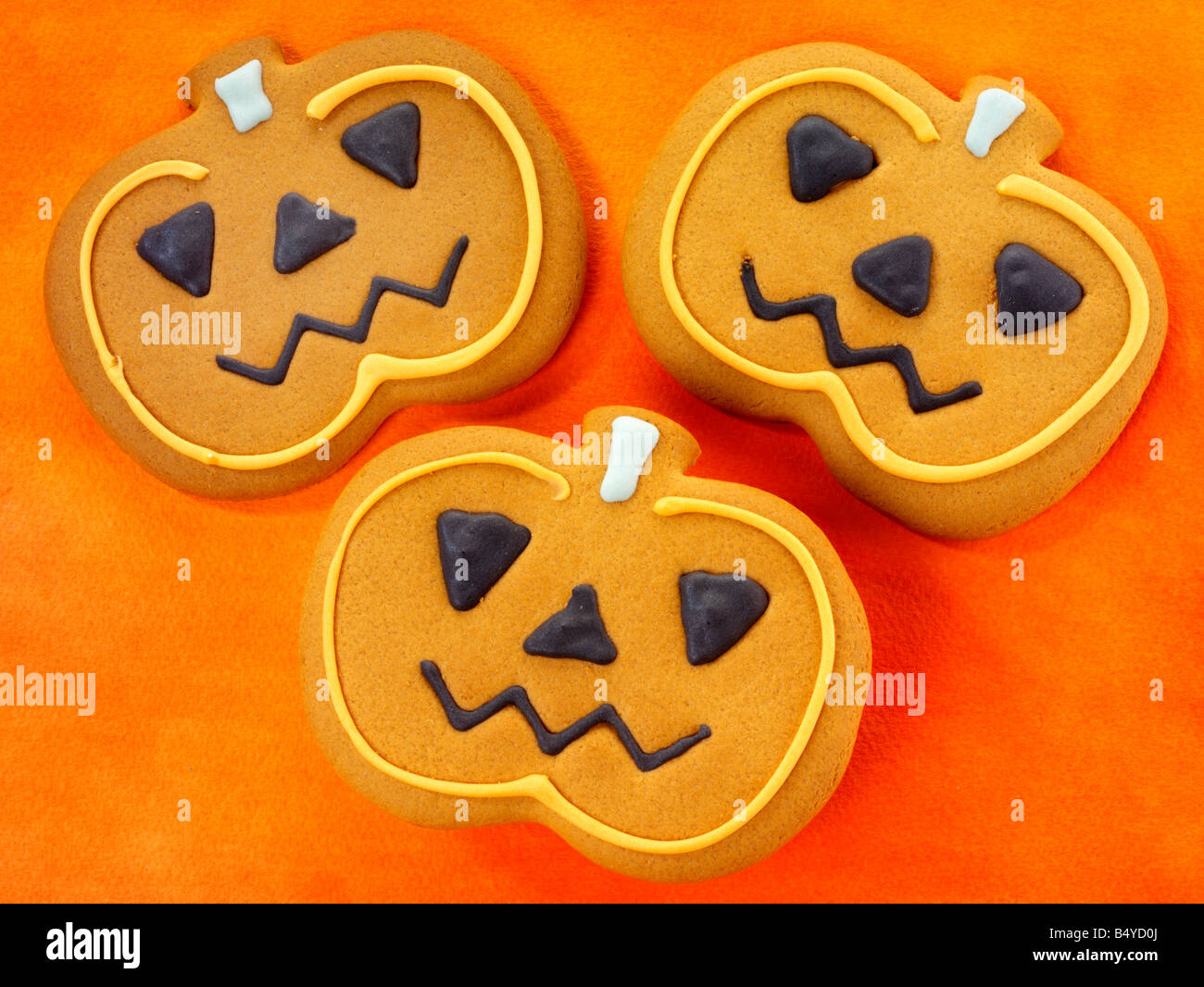 HALLOWEEN PUMPKIN BISCUITS OR COOKIES Stock Photo - Alamy