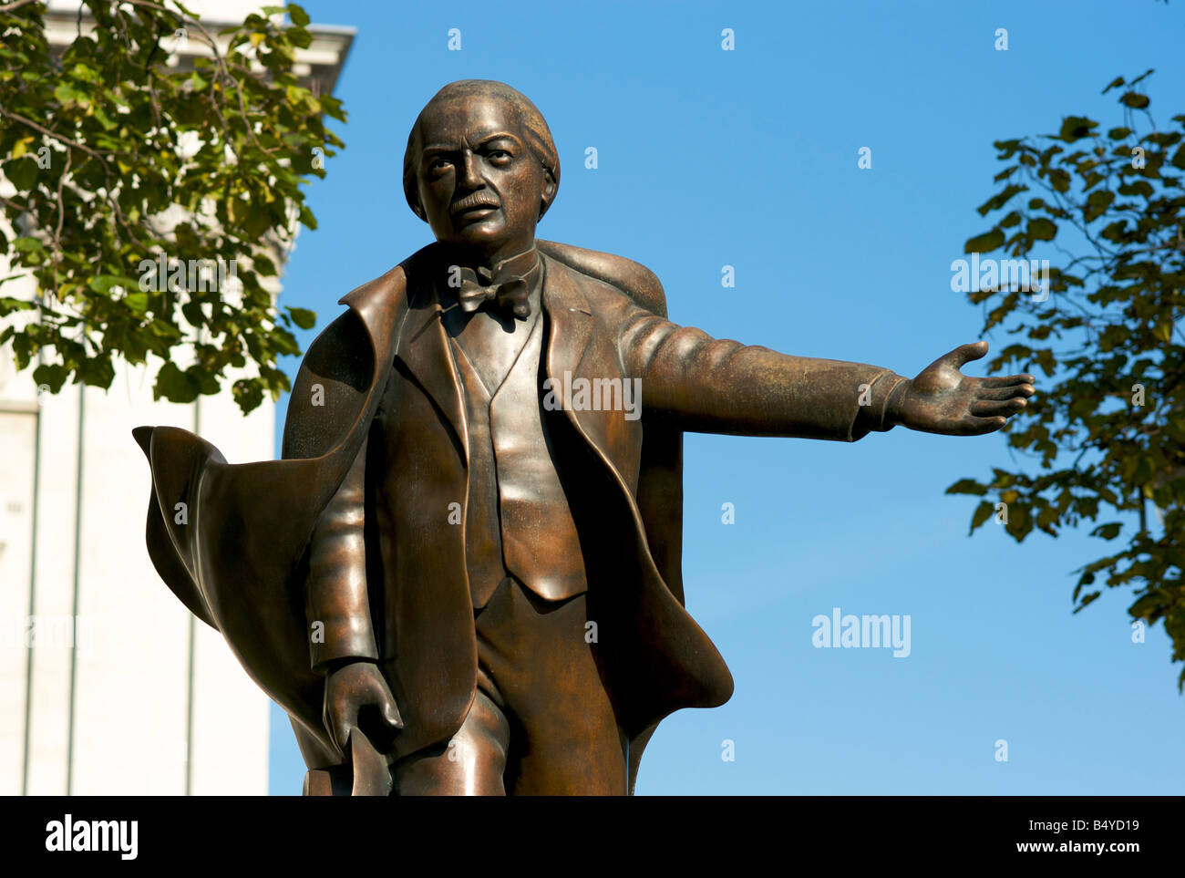 Controversial statue hi-res stock photography and images - Alamy