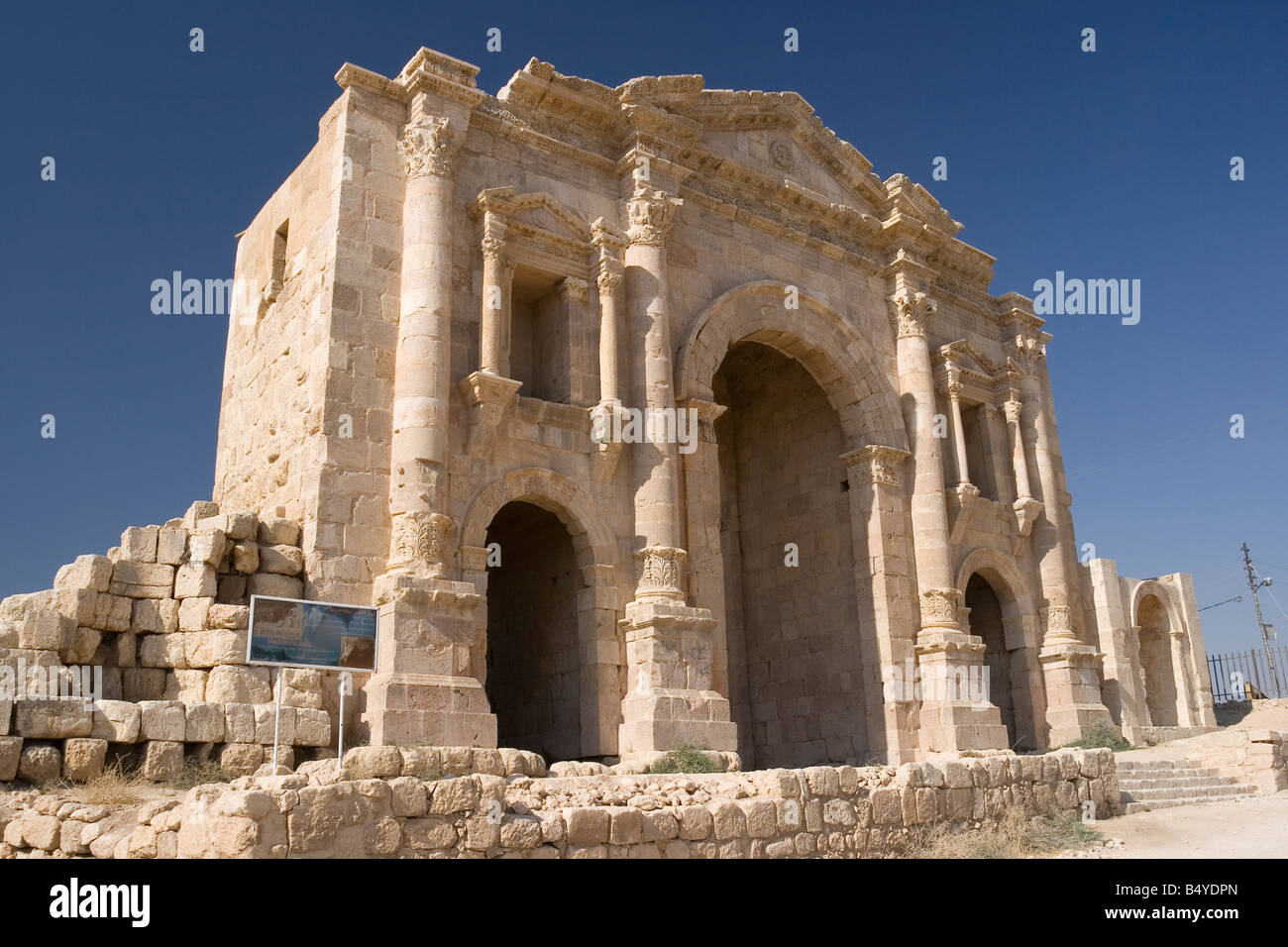 Hadrian Arch in Jerash Stock Photo - Alamy