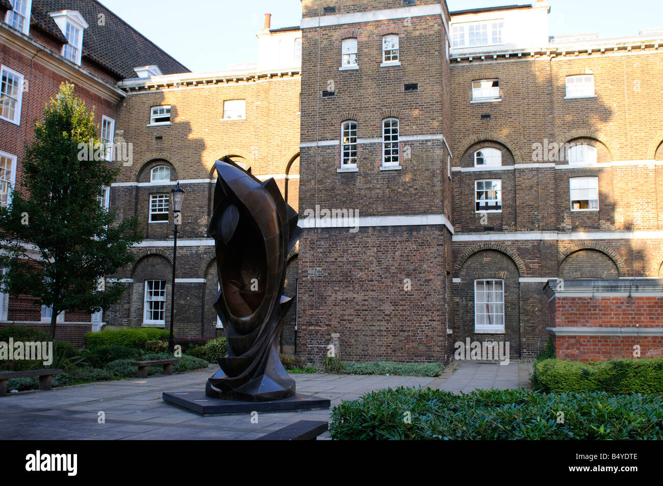 Sculpture in the courtyard hi-res stock photography and images - Alamy