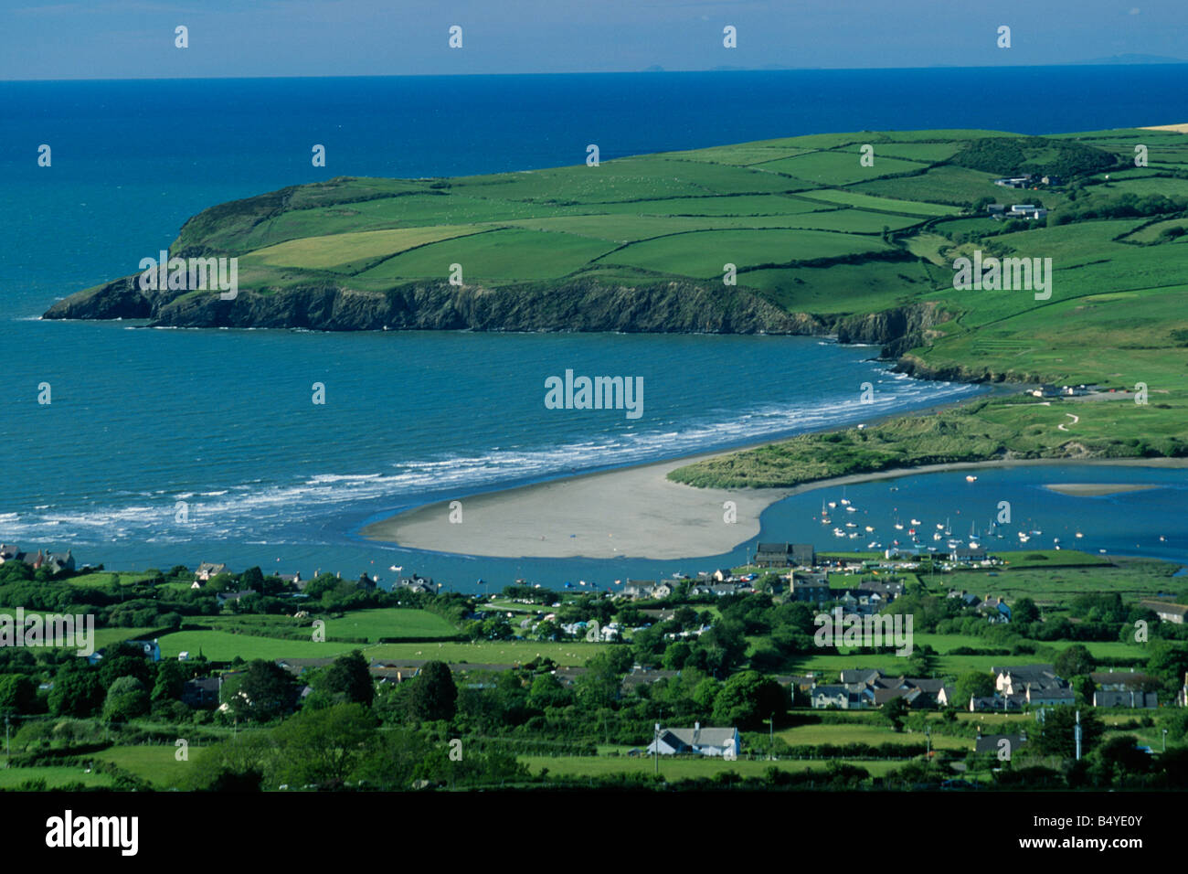 Mynydd carningli hi-res stock photography and images - Alamy