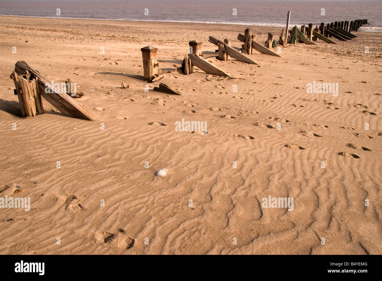 Coastal erosion groynes shifting hi-res stock photography and images ...