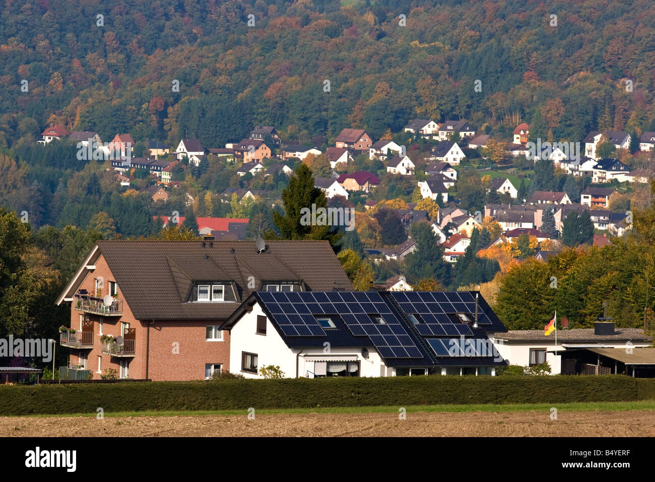 Solar battery house hi-res stock photography and images - Alamy