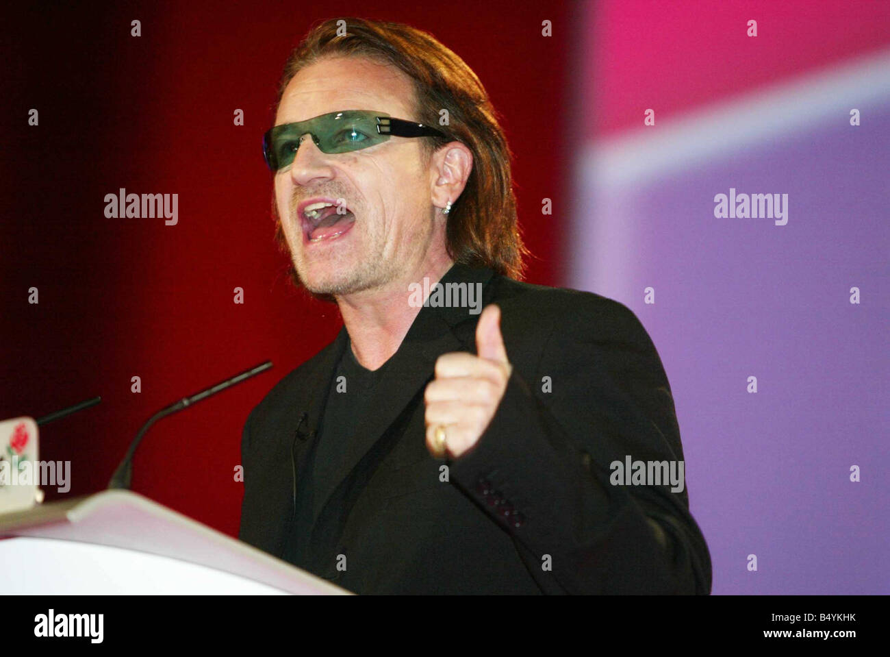 Lead singer of rock band u2 hi-res stock photography and images - Alamy