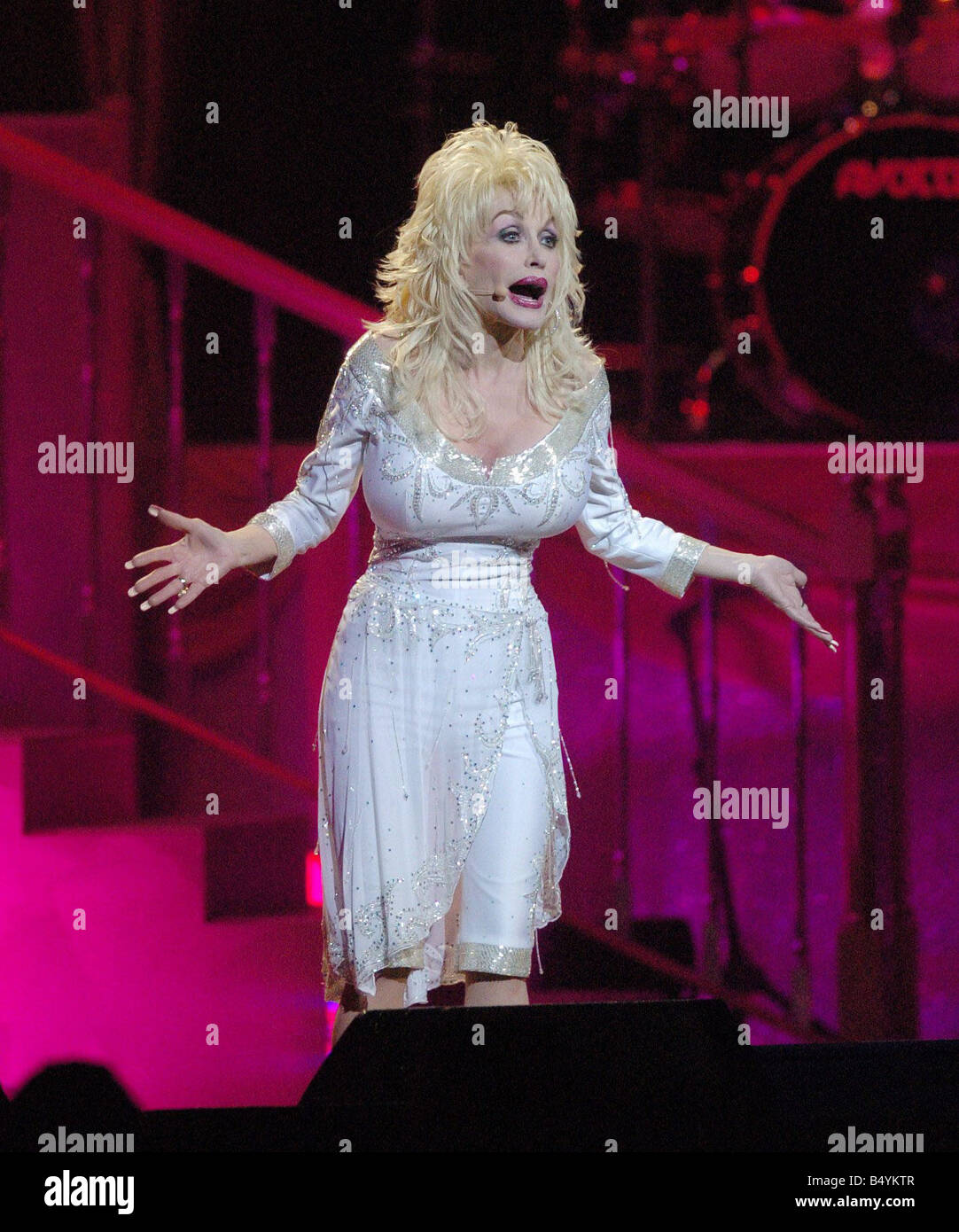 Country singer dolly parton hi-res stock photography and images - Alamy