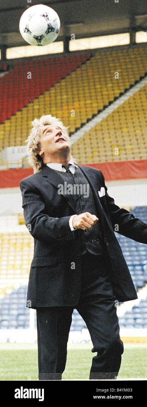 Rod Stewart heading ball Ibrox Rangers Stock Photo - Alamy