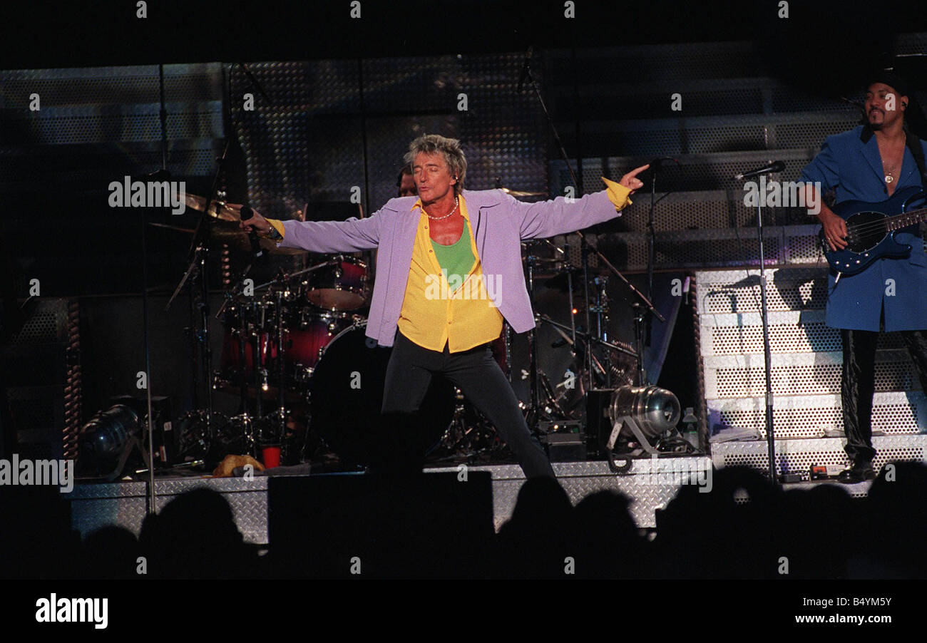 Rod Stewart in concert in New York America June 1999 99 06 445 Stock ...