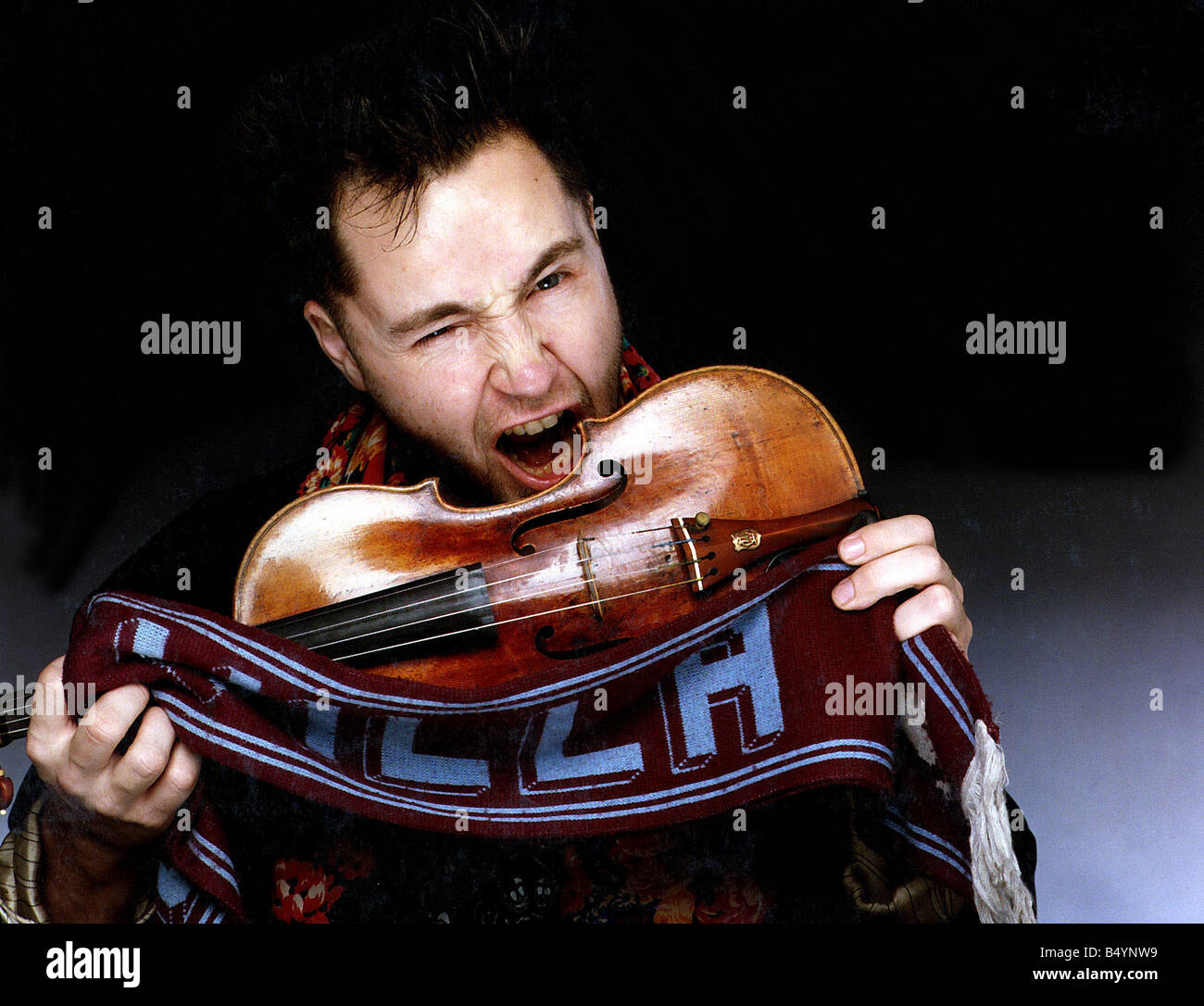 Nigel kennedy violin hi-res stock photography and images - Alamy