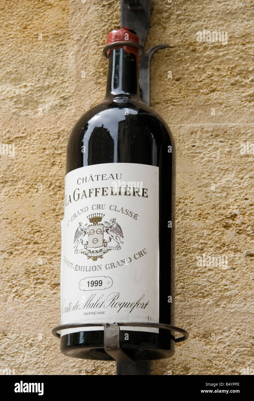 6 liter hi-res stock photography and images - Alamy