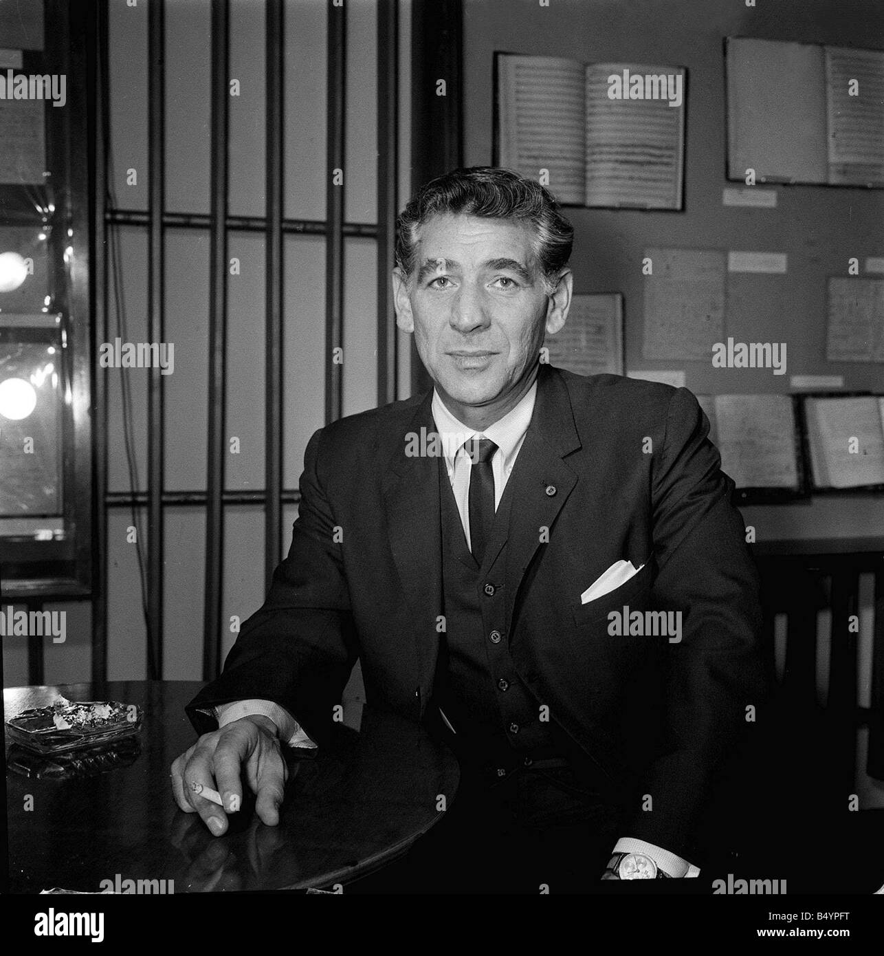 Leonard bernstein composer hi-res stock photography and images - Alamy