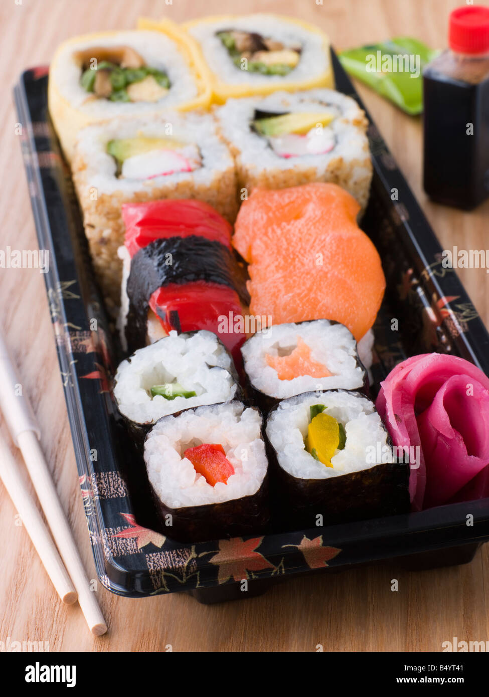 Takeaway container sushi hi-res stock photography and images - Alamy