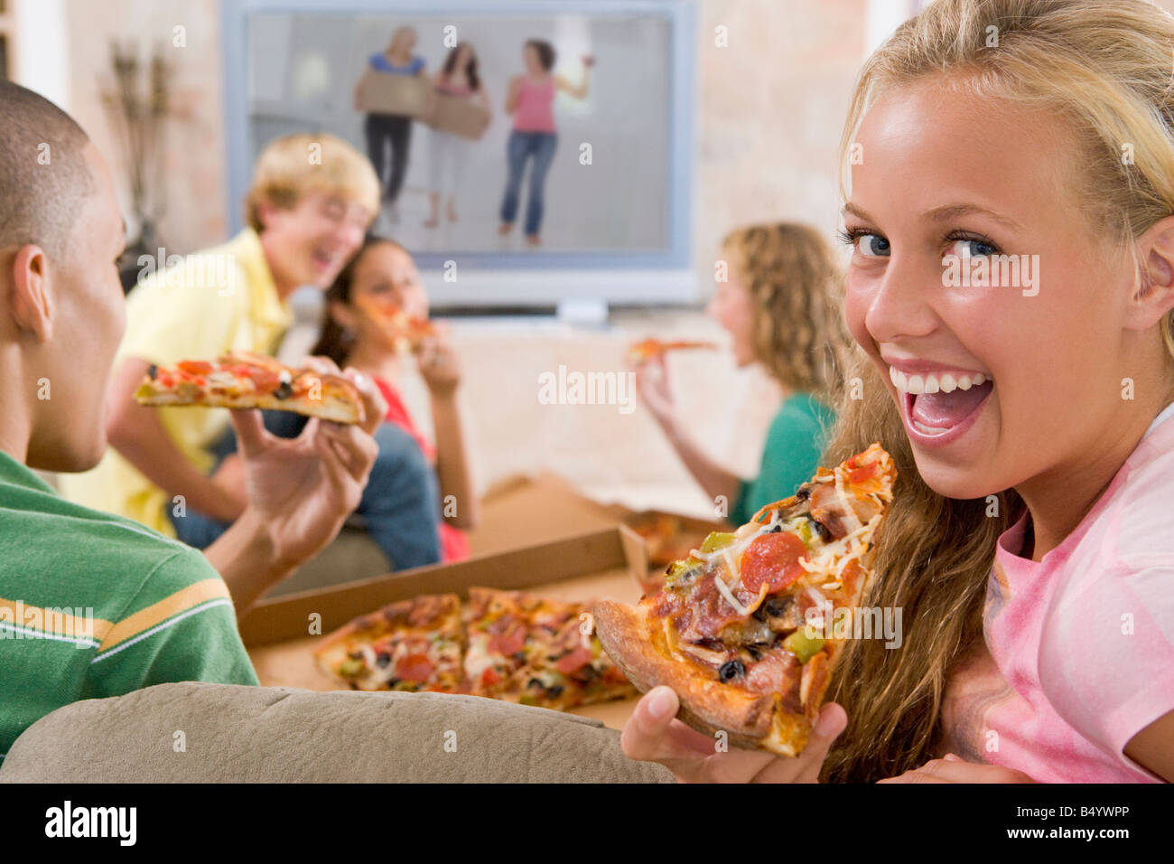 Teenage Girls 16 Pizza High Resolution Stock Photography and Images - Alamy