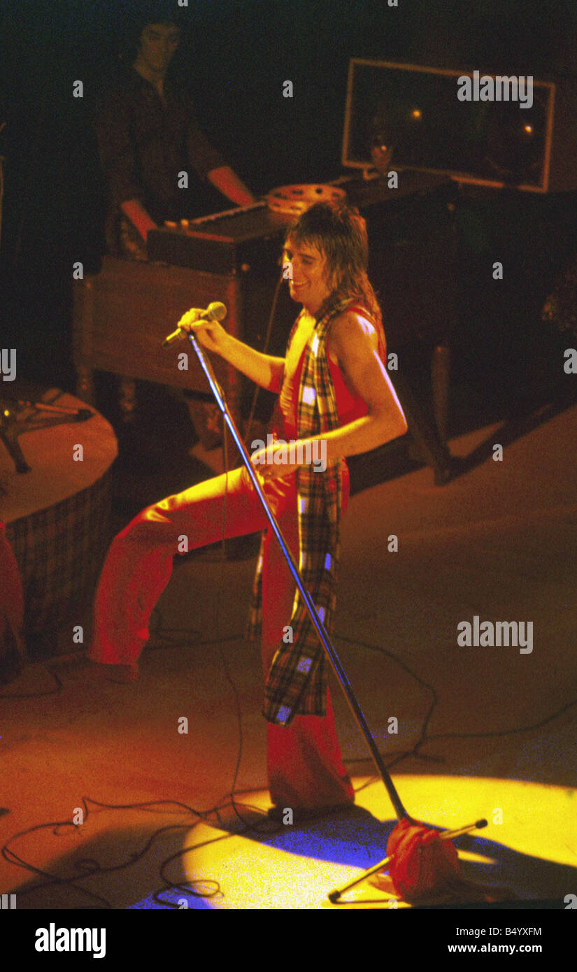 Coloured Singer High Resolution Stock Photography and Images - Alamy