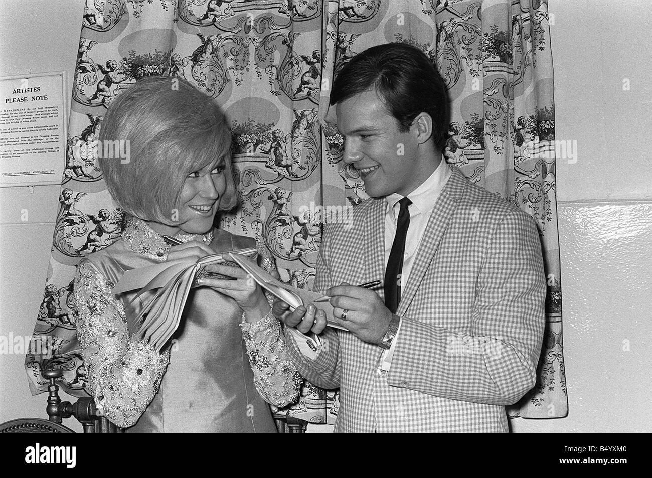 Pop singer dusty springfield hi-res stock photography and images - Alamy