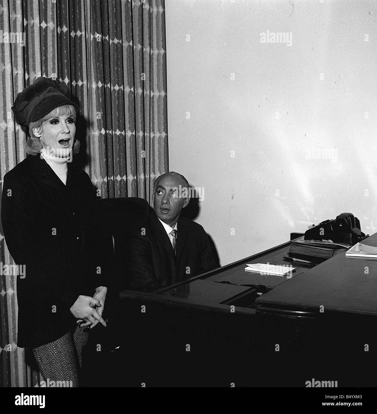 Dusty springfield hi-res stock photography and images - Alamy