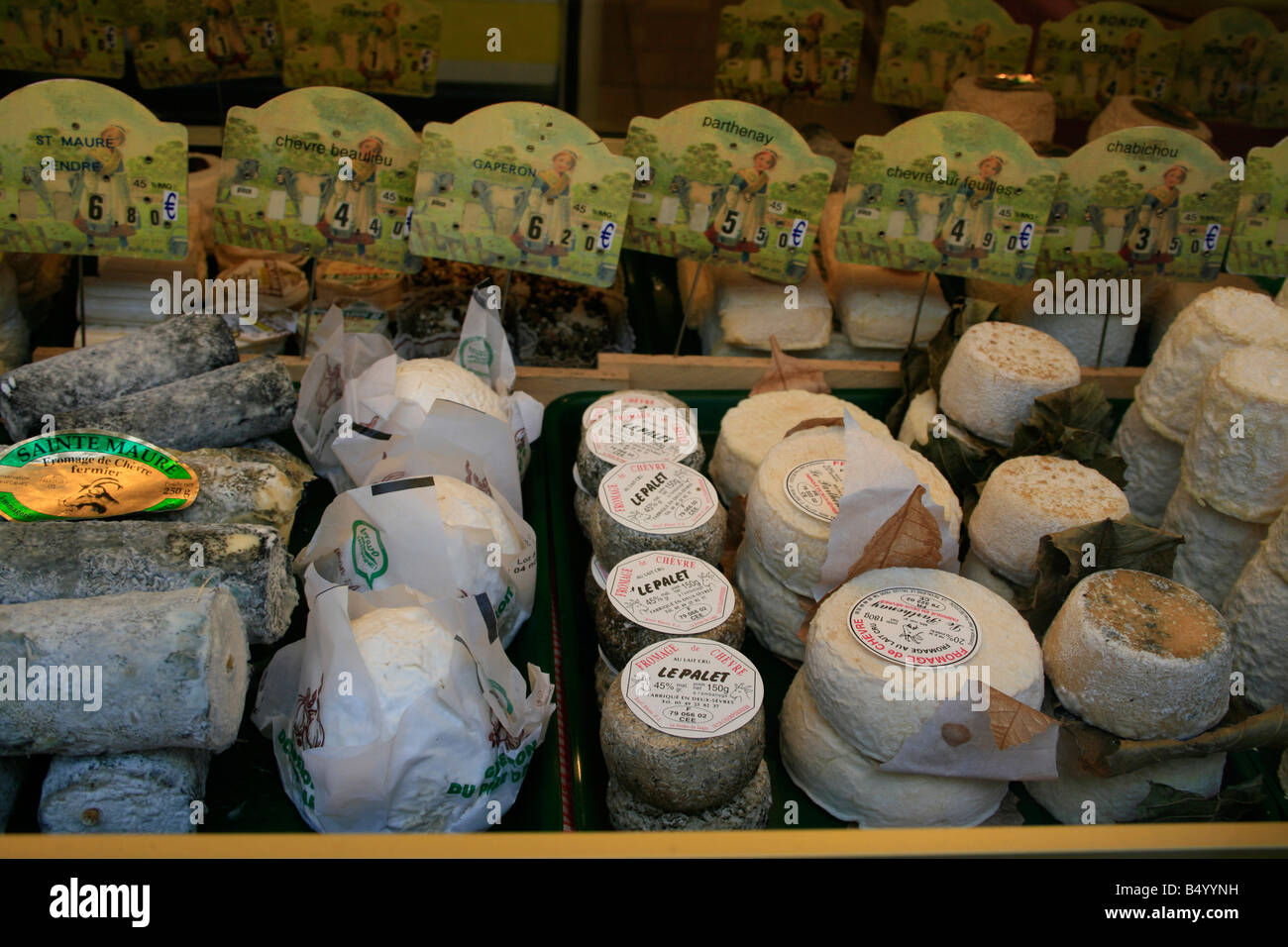 France fromages cheeses hi-res stock photography and images - Alamy