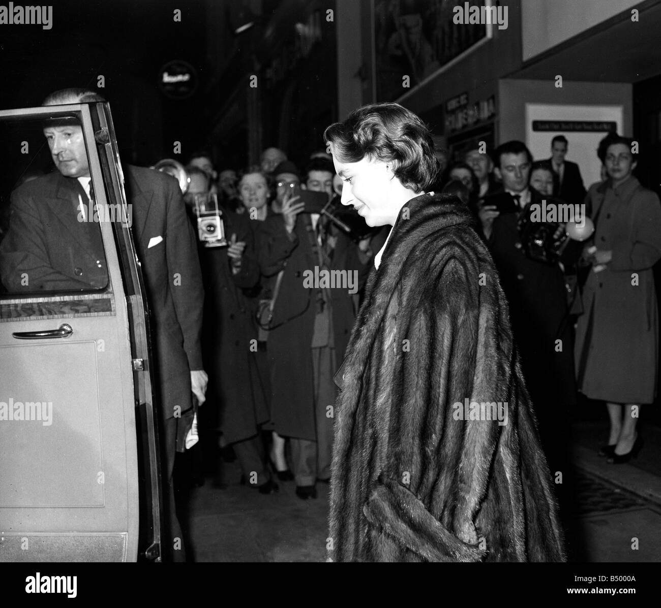 Royalty hairstyle Black and White Stock Photos & Images - Alamy