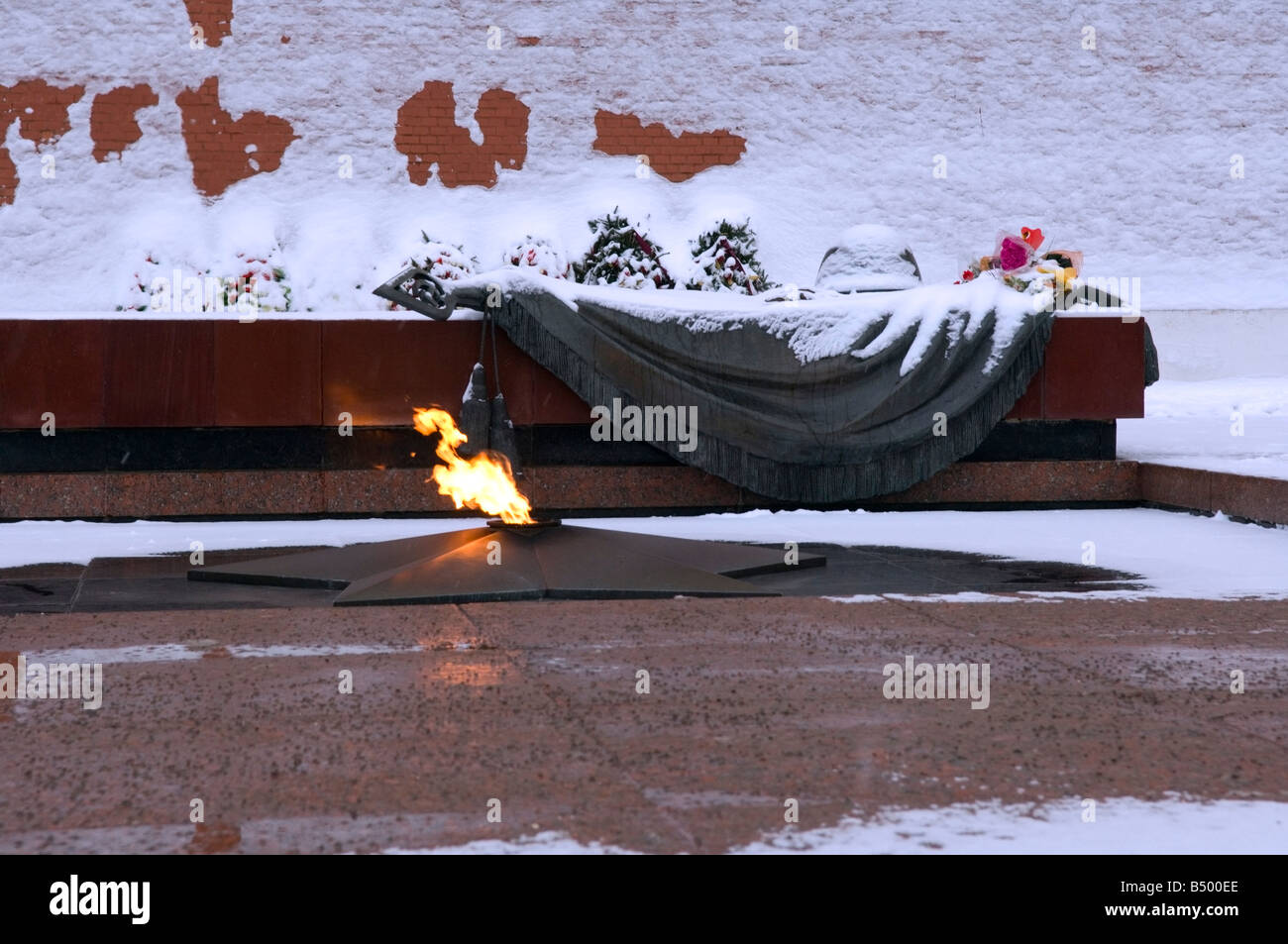 Eternal flame tomb unknown soldier hi-res stock photography and images ...