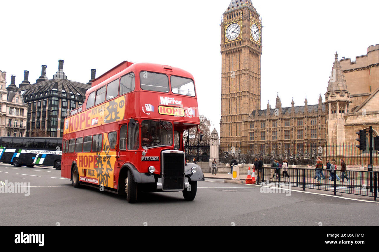 2000s bus hi-res stock photography and images - Alamy