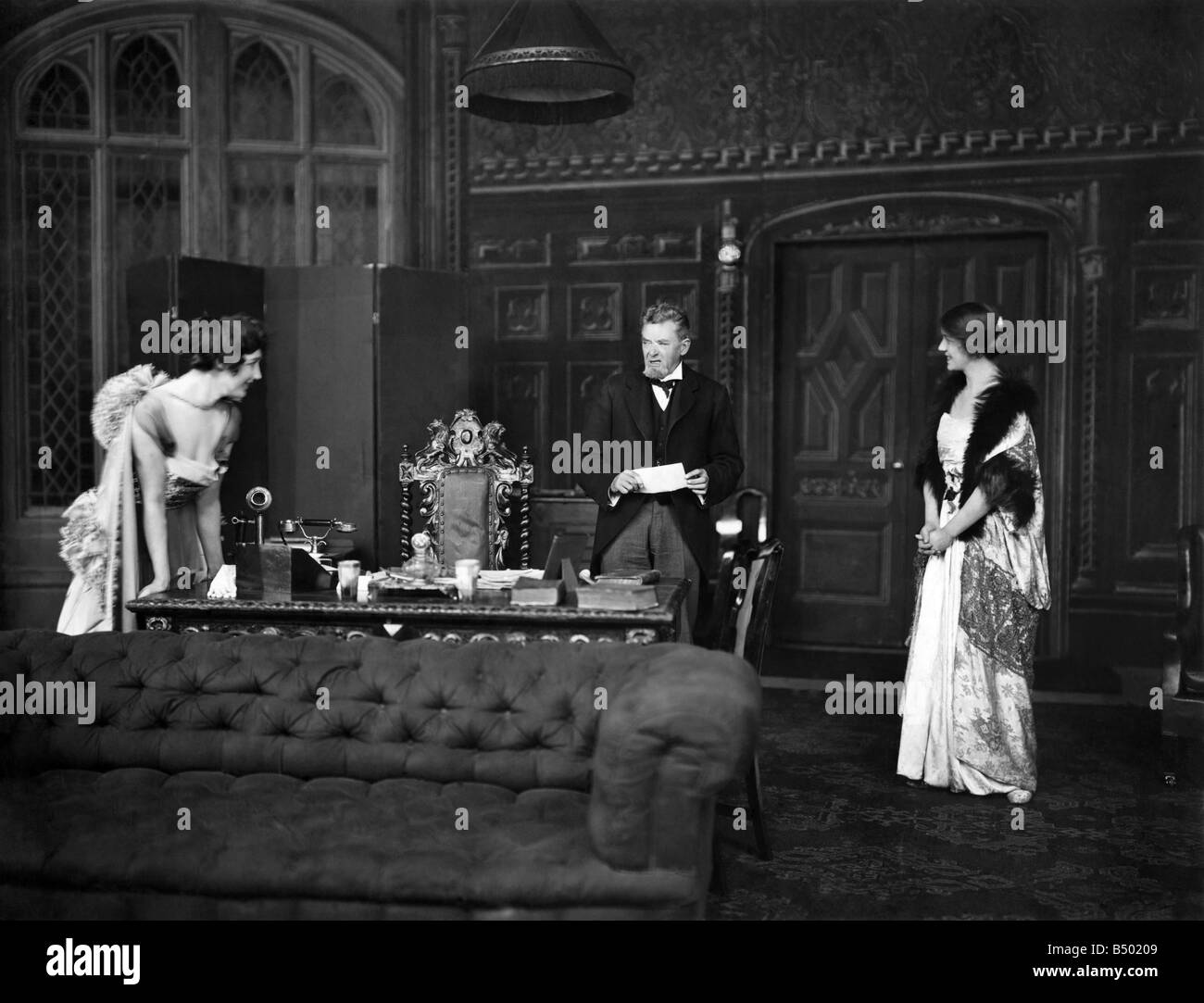 A scene from Mrs. Pretty and the Premier at His Majesty's Theatre ...
