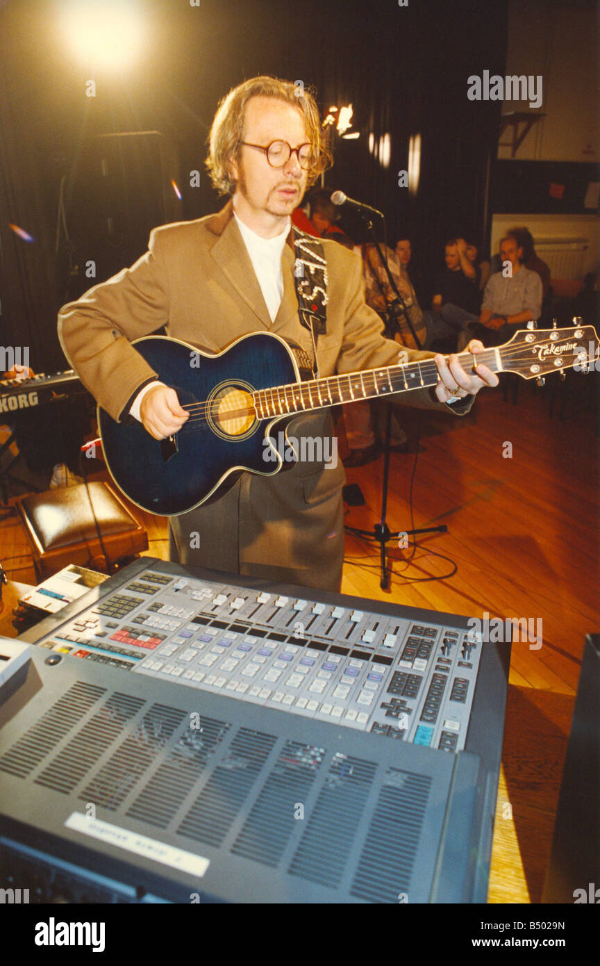 Eurythmics star Dave Stewart holding his musical master class at ...