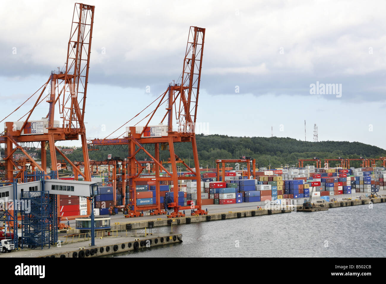 Cargo harbour hi-res stock photography and images - Alamy
