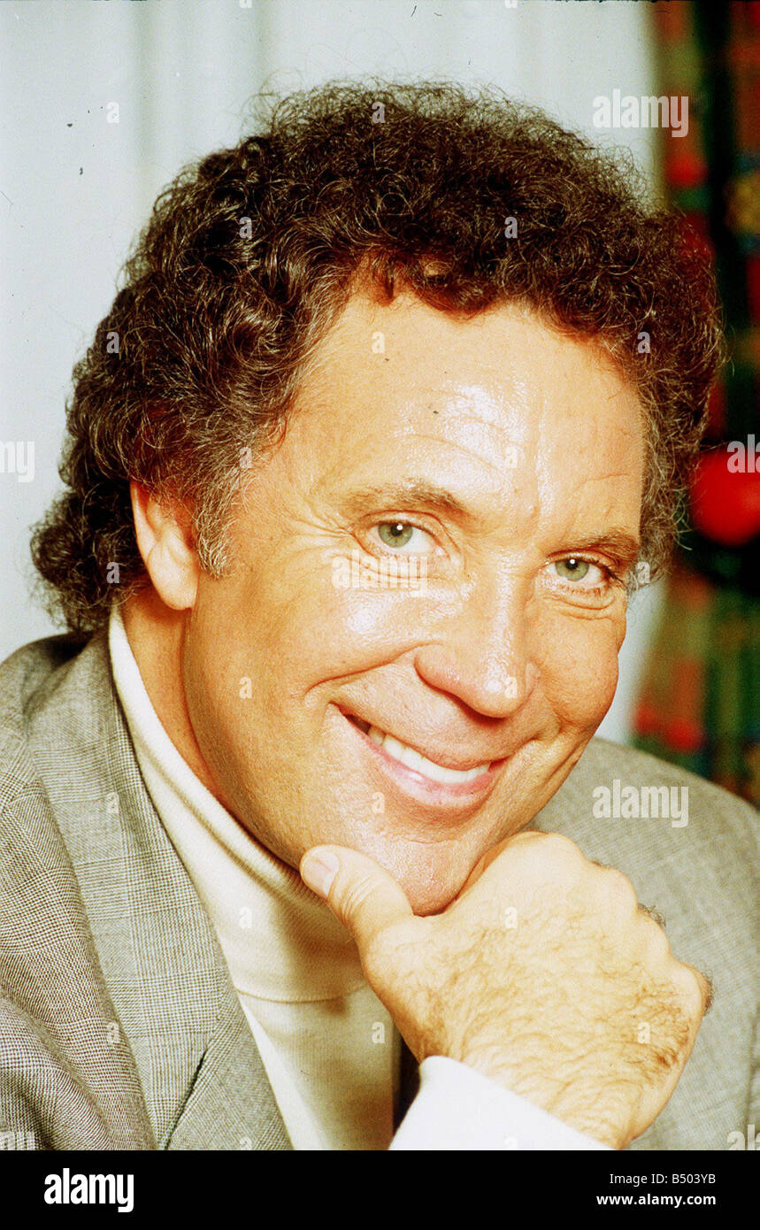Tom jones singer hi-res stock photography and images - Alamy